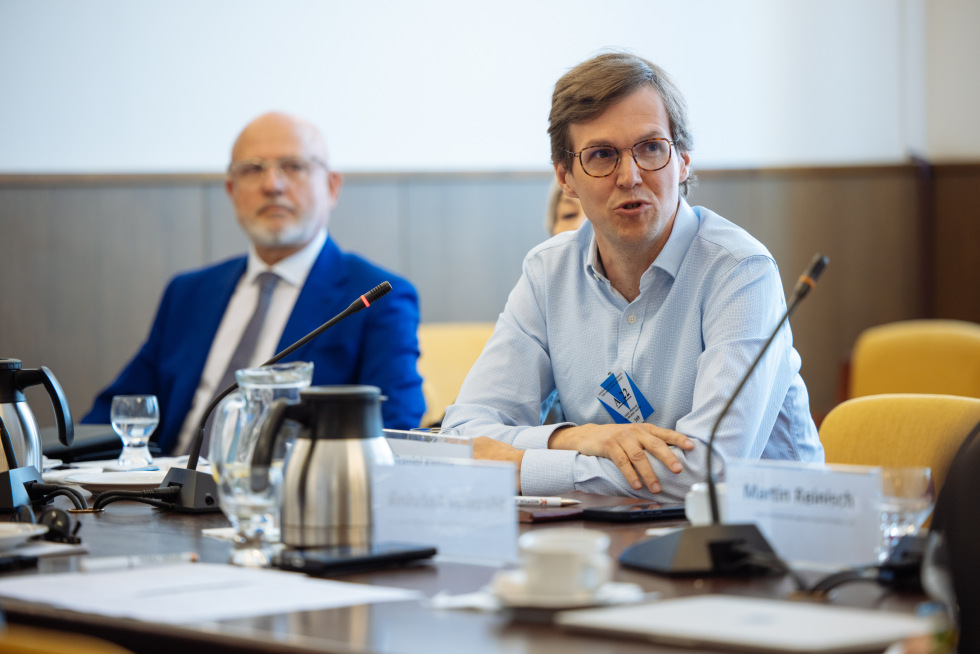 Kotula: Dostat neplatiče z bytu trvá roky, majitele to finančně drtí ...